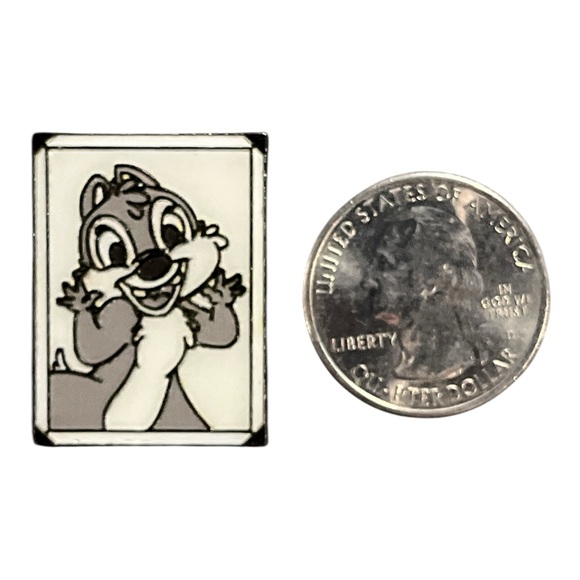 Disney | Accessories | Dale Wdw Black And White Snapshots Pwp Series 21 ...